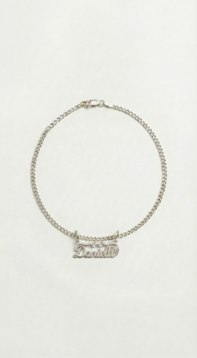 THE NAMEPLATE ANKLET – The M Jewelers