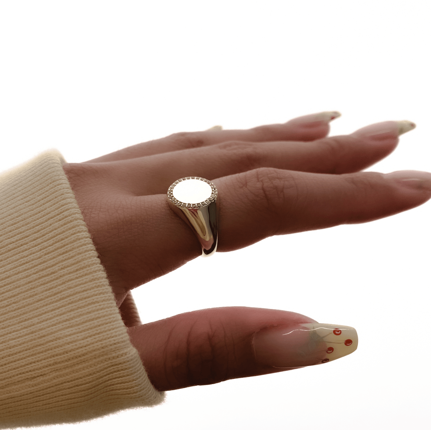 The Pavé Disc Signet Ring GOLD VERMEIL / 5 | The M Jewelers